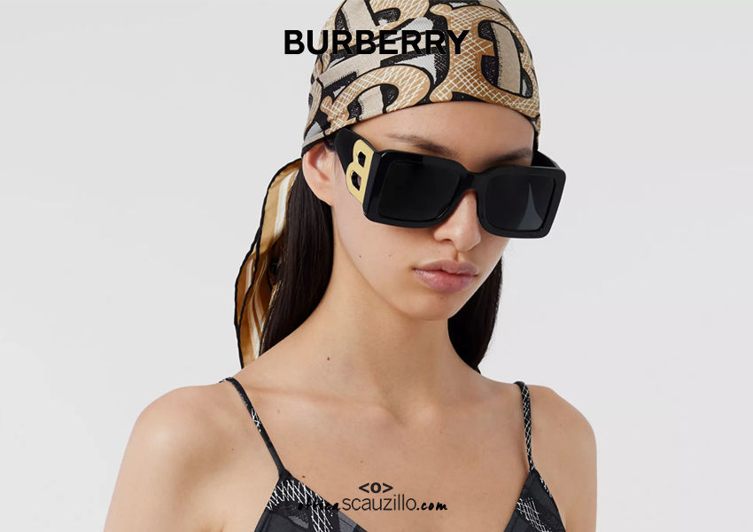 New acetate sunglasses with square frame and letter B BURBERRY OBE4312 col. black and gold ...